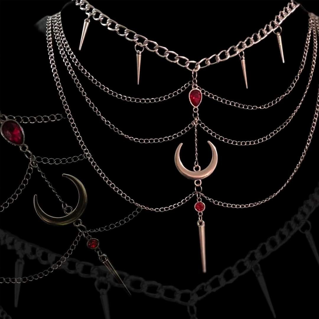 Garnet Vampire Necklace – Chain Link Reaction